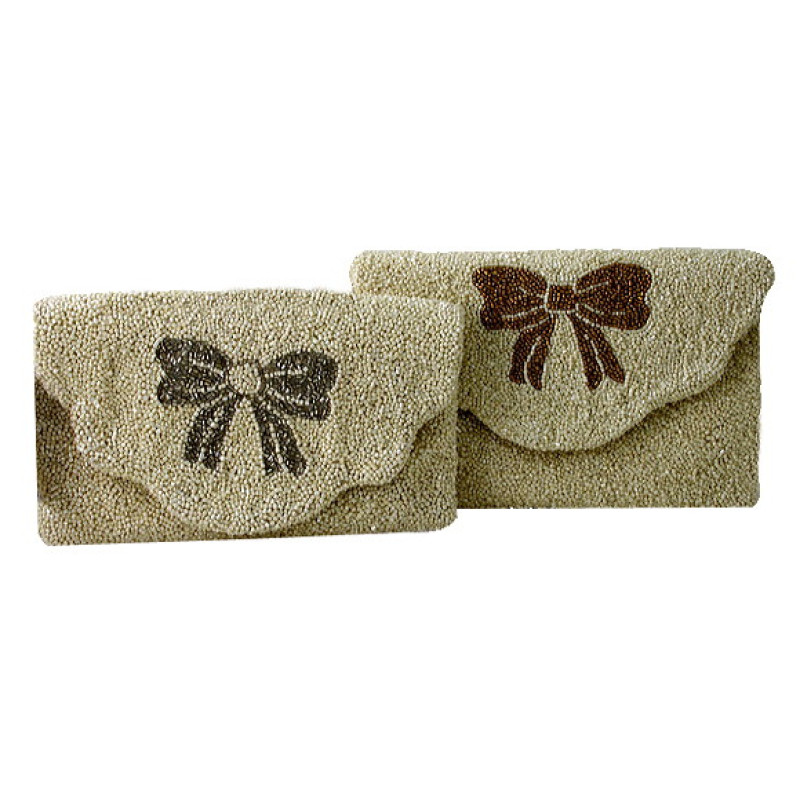 scalloped flap clucth with bow